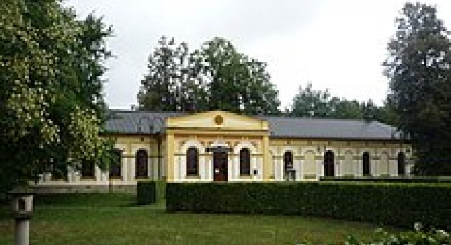 Rožnov pod Radhoštěm postupně opravuje a oživuje Společenský dům ...